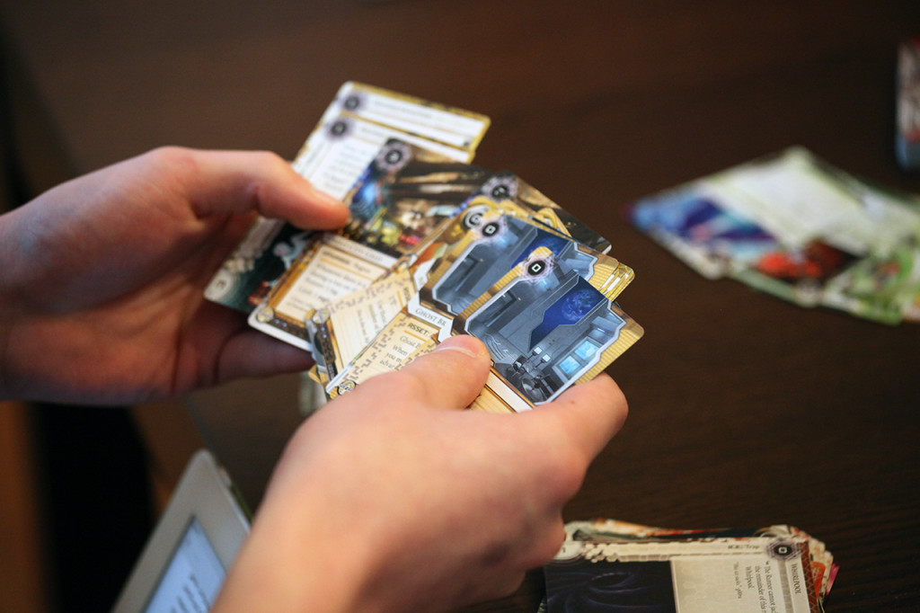 Android: Netrunner | Review • The League of Nonsensical Gamers